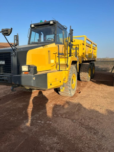 Komatsu HM300-2 Articulated Hauler, 2009 - Plant and Industrial Equipment