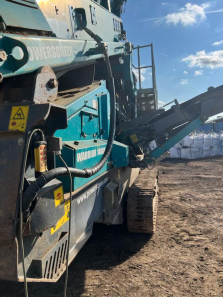 Powerscreen Warrior 1400 Screener, 2015 - Plant and Industrial Equipment